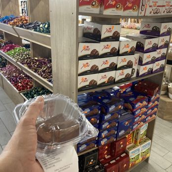 GOLDEN ROASTERY - Updated July 2025 - 240 Photos & 70 Reviews - 3111 ...