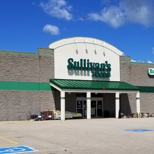 SWISS COLONY OUTLET CENTER - Updated August 2025 - 652 8th St, Monroe ...