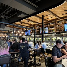 UNION BEAR BREWING COMPANY - Updated October 2025 - 1570 Photos & 1130 ...