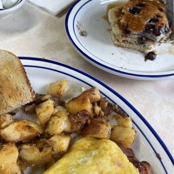 BLUE BENN DINER - 217 Photos & 254 Reviews - 318 North St, Bennington ...