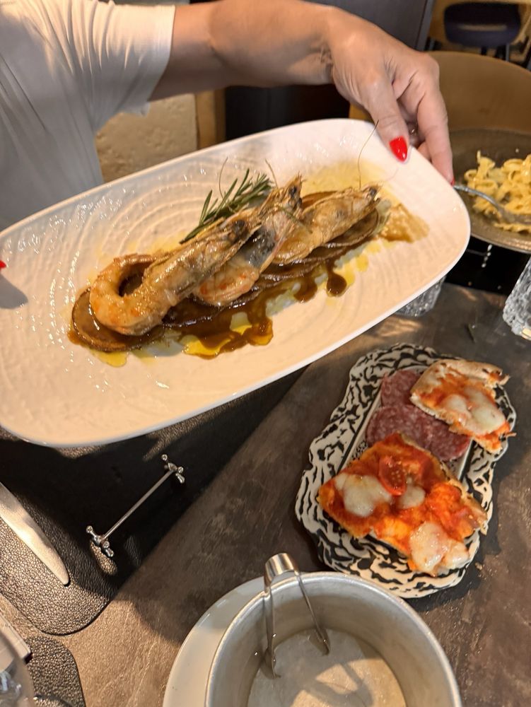 CLOTILDE - Updated September 2025 - Piazza Cardelli 5A, Roma, Italy ...