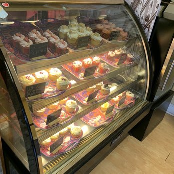 SWEET KREAM BAKERY - Updated June 2025 - 305 Photos & 132 Reviews - 805 N Battlefield Blvd ...