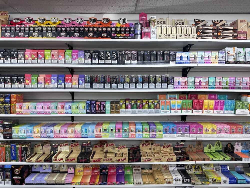 DISCOUNT SMOKES - Updated October 2025 - 9934 W 87th St, Overland Park ...