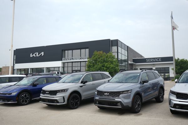 RUSS DARROW KIA OF WAUWATOSA - Updated February 2026 - 59 Photos & 90 Reviews - 1901 N Mayfair ...