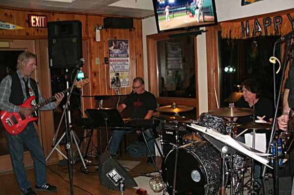 BAHAMAS LOUNGE - Updated May 2026 - 71 Photos - 1766 Old U S 10 ...