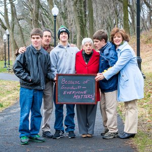 GOODWILL STORE & DONATION CENTER - Updated July 2024 - 11 Photos & 10 ...