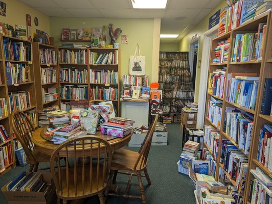 ENCORE BOOKS - Updated July 2025 - 4400 Heatherdowns Blvd, Toledo, Ohio ...