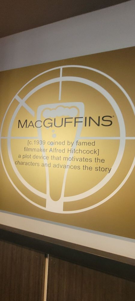 MACGUFFIN’S BAR & LOUNGE - Updated January 2026 - 15 Photos & 10 ...