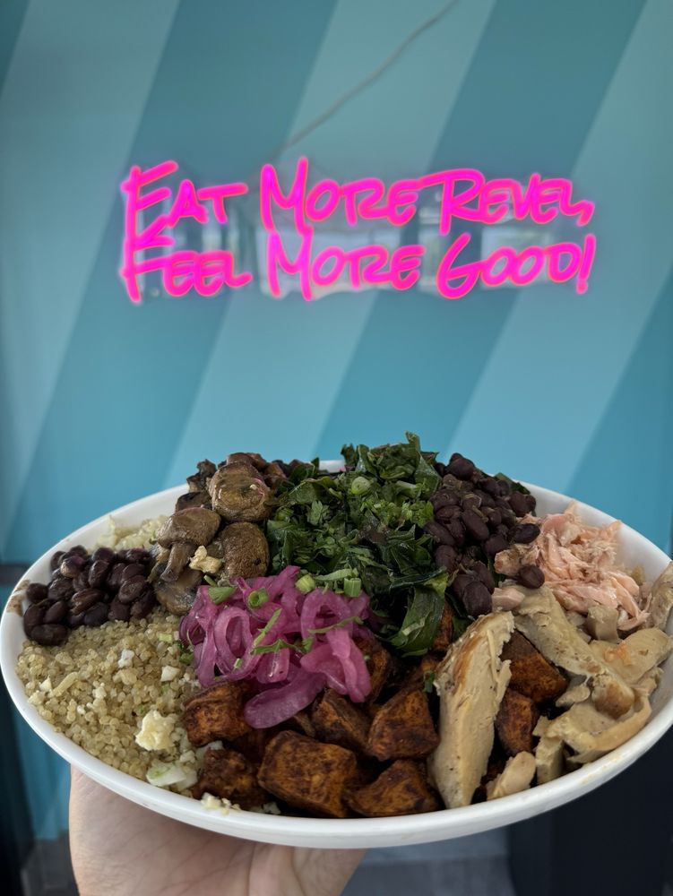 REVEL KITCHEN - Updated December 2024 - 10 Photos - 7520 Manchester Rd ...