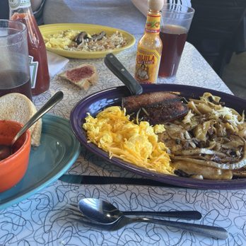 KELLY O’S DINER - Updated December 2024 - 149 Photos & 148 Reviews ...