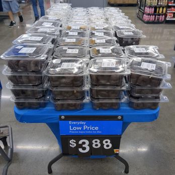 WALMART - Updated July 2025 - 2304 Photos & 881 Reviews - 700 Keeaumoku ...