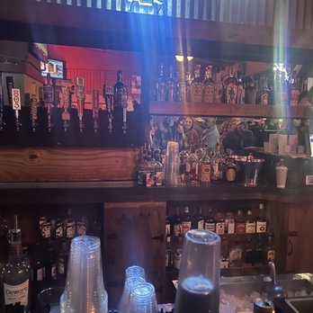 ROADRUNNER RESTAURANT & SALOON - Updated July 2024 - 219 Photos & 215 ...