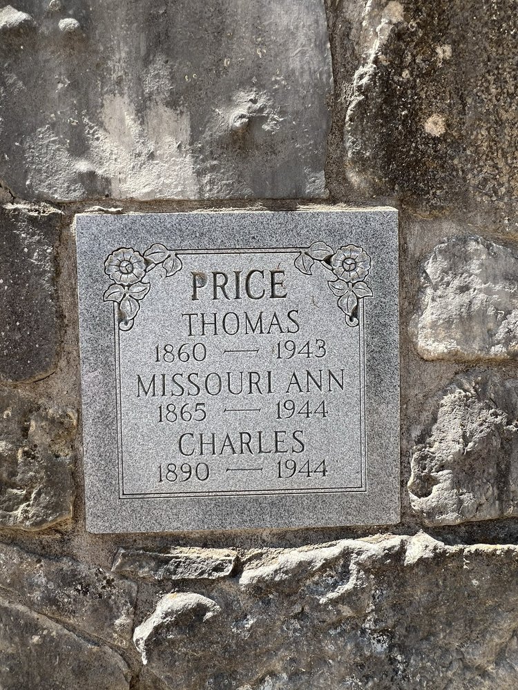 THE HISTORIC LEAKEY INN - Updated December 2025 - 30 Photos & 16 ...