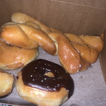 SAM’S DONUT SHOP - Updated December 2025 - 45 Photos & 30 Reviews - 392 ...