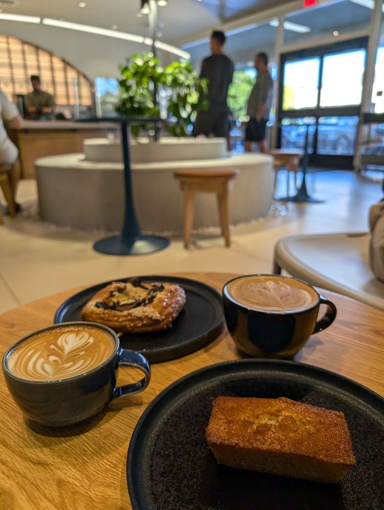 MOONWAKE COFFEE ROASTERS - Updated December 2024 - 270 Photos & 116 ...