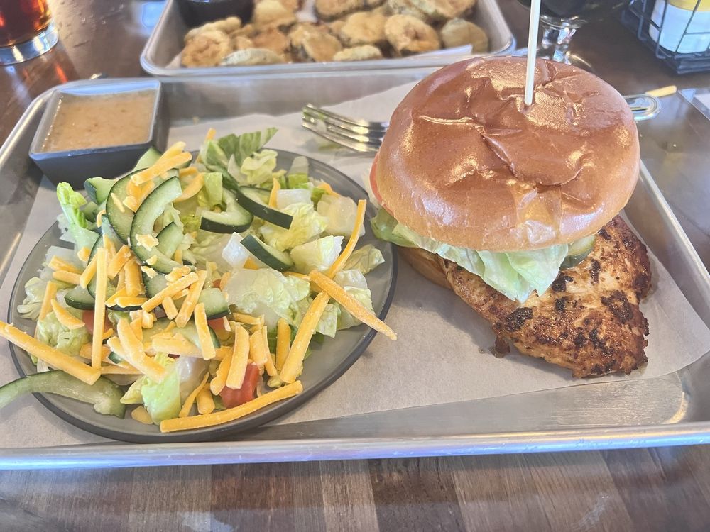 MOONDOG PUB & GRUB - Updated July 2025 - 14 Photos & 12 Reviews - 5077 ...