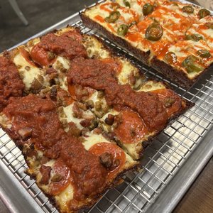 THE REC PIZZA & DETROIT EATS - 213 Photos & 252 Reviews - 20340 N Lake ...
