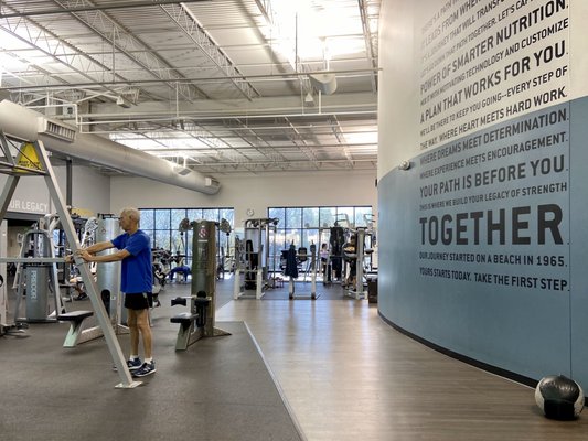 GOLD’S GYM - SAN ANTONIO - 40 Photos & 60 Reviews - 1246 Austin Hwy ...