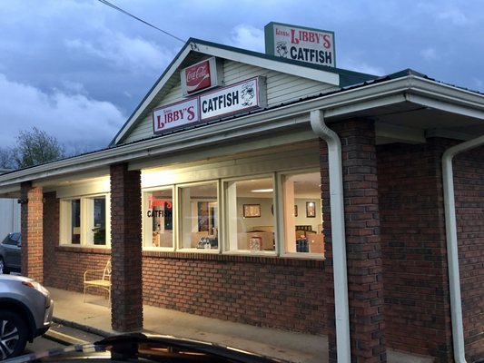 LITTLE LIBBY’S CATFISH & DINER - Updated March 2025 - 101 Photos & 152 ...