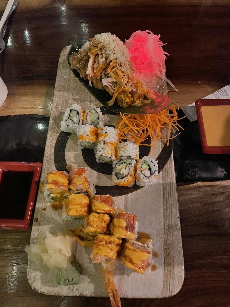 KAMI SUSHI & ASIAN KITCHEN - 108 W McLean St, Manchester, Tennessee ...