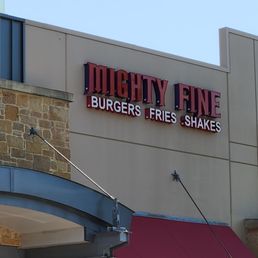 MIGHTY FINE BURGERS ARBOR WALK - Updated July 2025 - 326 Photos & 706 ...