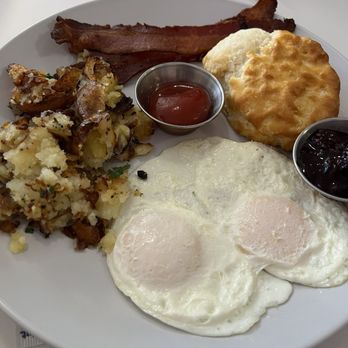 CAROLINE’S ON MAIN - Updated May 2025 - 83 Photos & 62 Reviews - 5518 ...