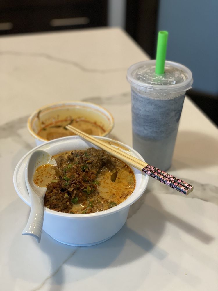 BANANA LEAF TROPICAL CUISINE - 193 Photos & 58 Reviews - 3330 32 Street ...