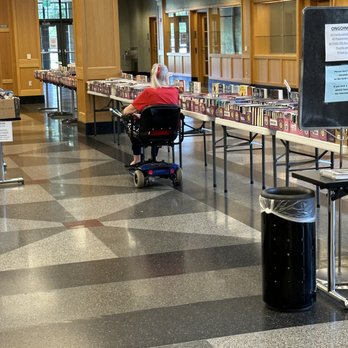 CLINTON MACOMB PUBLIC LIBRARY - Updated October 2025 - 54 Photos & 25 ...