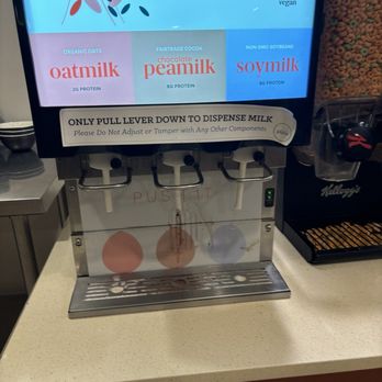 BRUIN PLATE - Updated December 2025 - 88 Photos & 46 Reviews - 350 De ...