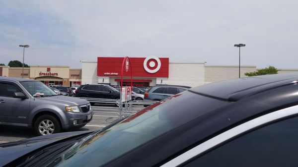 TARGET - Updated December 2025 - 19 Photos & 17 Reviews - 125 E North ...