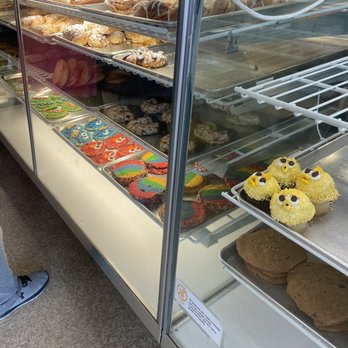 COLONIAL BAKERY - TEMP. CLOSED - Updated March 2025 - 21 Photos & 30 ...