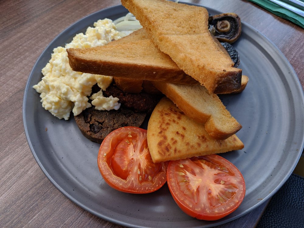 HOLLYBUSH INN - Updated September 2025 - 10 Photos - Ayr, United ...
