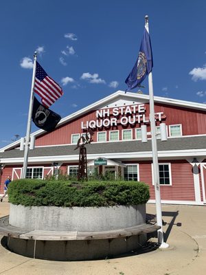 NH LIQUOR & WINE OUTLET - Updated March 2026 - 32 Photos & 11 Reviews ...