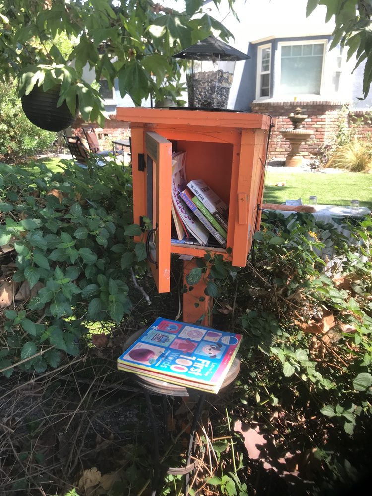 LITTLE FREE LIBRARY - Updated August 2024 - Simpson Ave, Los Angeles ...