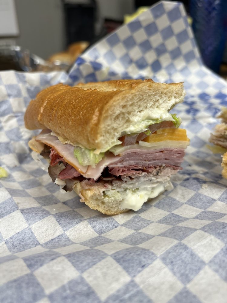 ZOZO’S SANDWICH HOUSE - 22 Photos & 15 Reviews - 2501 N Monroe St ...