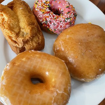 MISS DONUTS - Updated June 2024 - 82 Photos & 77 Reviews - 25030 ...