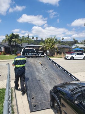 FREEWAY TOWING - Updated December 2025 - 42 Photos & 339 Reviews - 1350 ...