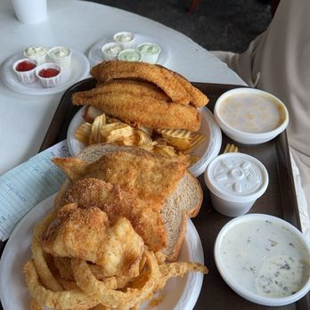 THE FISH HOUSE/CAFE BEIGNET - Updated July 2024 - 491 Photos & 360 ...