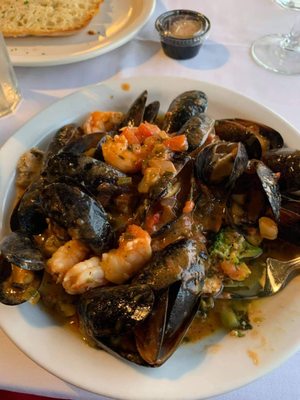 LUCIANO’S ITALIAN RESTAURANT - Updated September 2024 - 57 Photos & 118 ...