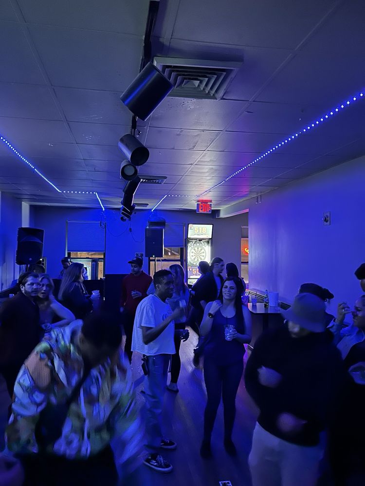 CLUBHOUSE - Updated November 2025 - 150 W Main St, Somerville, New ...