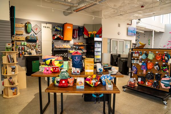 EDGEWORKS CLIMBING - BEL-RED - Updated January 2026 - 22 Photos - 1645 ...