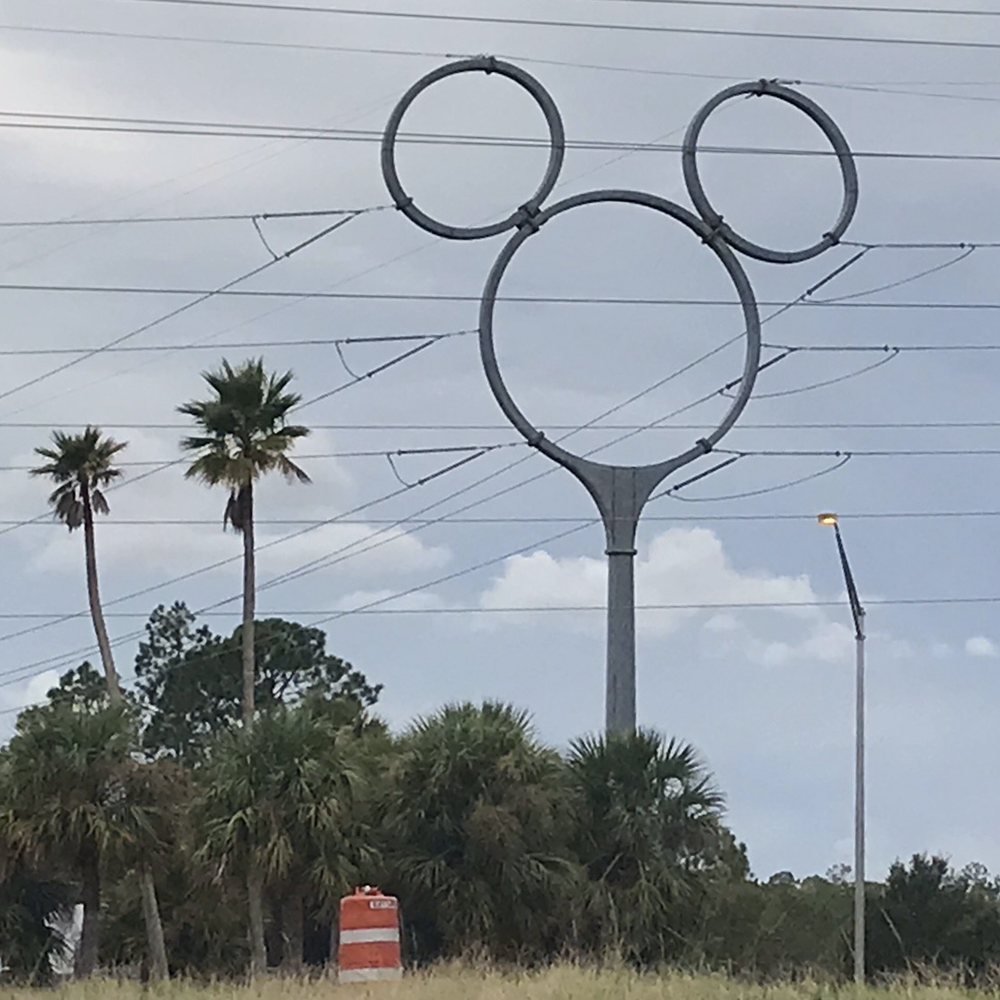 Can electricity pylons be beautiful? | Hacker News