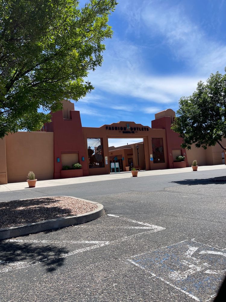 FASHION OUTLETS OF SANTA FE - Updated August 2025 - 18 Photos & 35 ...