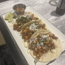 RED ROCK CAFE AND SPORTS BAR - Updated July 2025 - 170 Photos & 109 ...