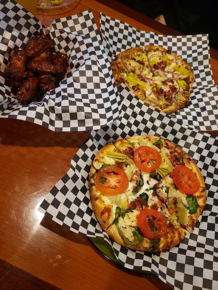 PIZZA AT THE COVE - 13 Photos & 31 Reviews - Pizza - 22251 Hwy 62 ...