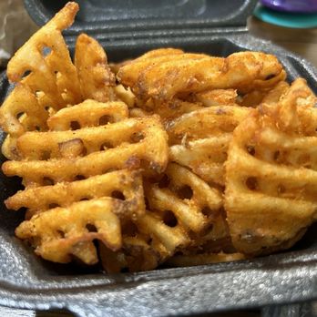 MAIN BIRD HOT CHICKEN - Updated December 2025 - 32 Photos & 30 Reviews ...