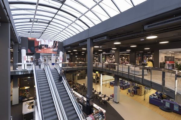 GREIF CENTER - Updated April 2024 - 31 Photos - Andechsstraße 85 ...