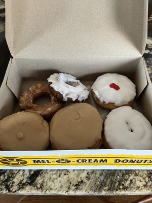 MEL-O-CREAM DONUTS - Updated January 2026 - 26 Photos & 26 Reviews ...
