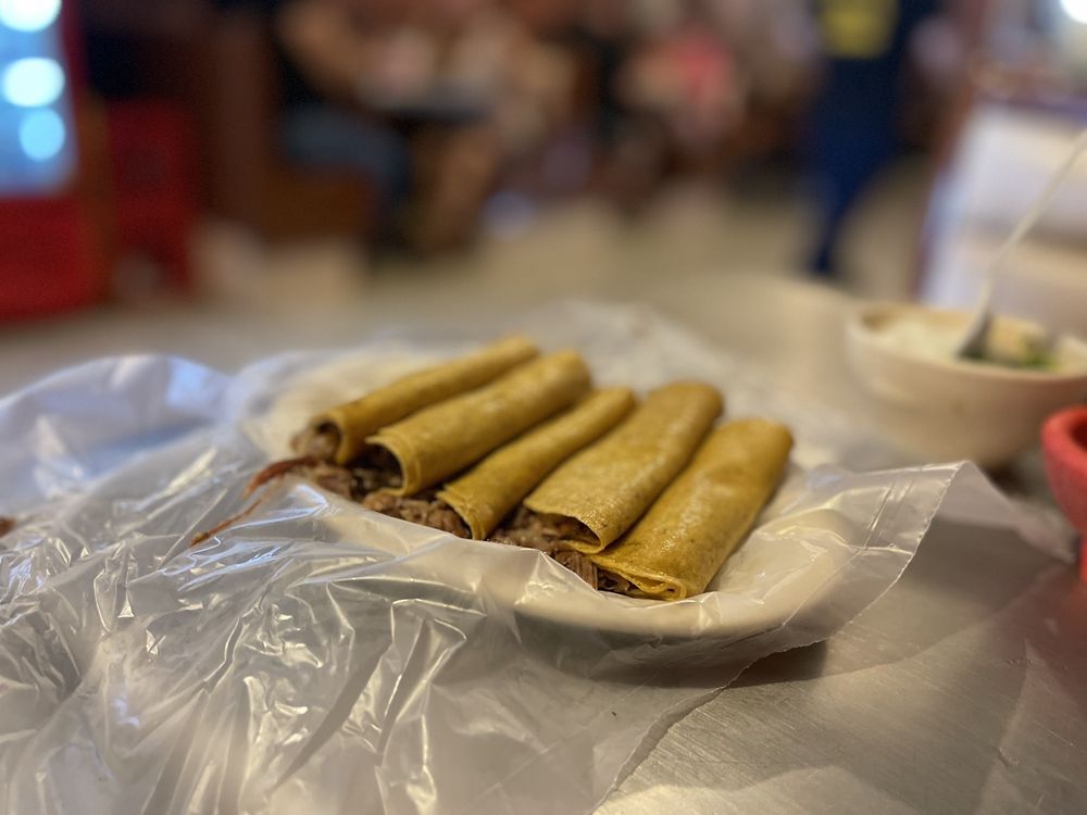 MIDAS ANTOJITOS - Updated August 2024 - Avenida Félix U. Gómez 1305 ...