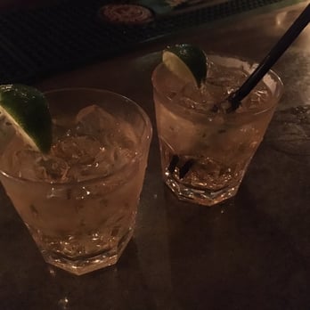 THE PORTSIDE PUB - Updated December 2025 - 40 Photos & 110 Reviews - 7 ...